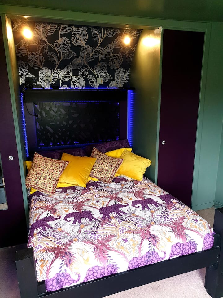Beauly Bedroom For Peak Season Only (August) - Beauly