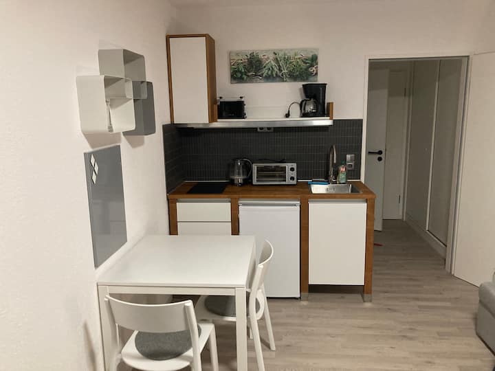 Apartment 23qm Mit Stellplatz Und Balkon - Garbsen