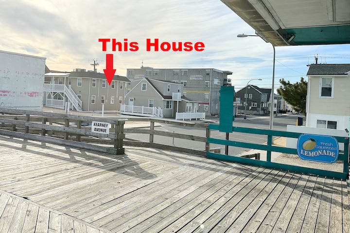 Coastal Beach Block Retreat W/ Parking (1215-3) - Lavallette, NJ