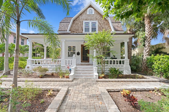Downtown Dutch Colonial - West Palm Beach, FL