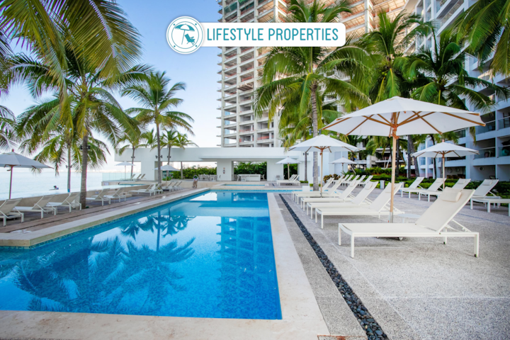 Oceanfront W/pool, Hot Tub & Gym - Puerto Vallarta