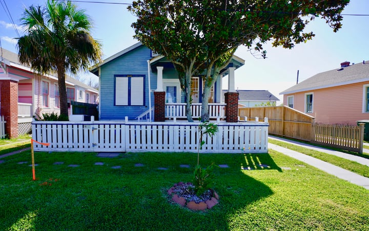 Top 5% Beach House In Midtown 1/2 Block To Seawall - Galveston, TX