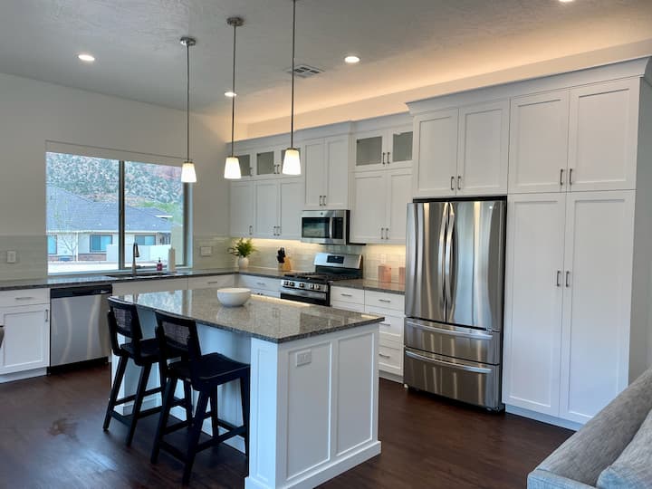 Modern Private Home Nestled In The Red Rock - スプリングデール, UT