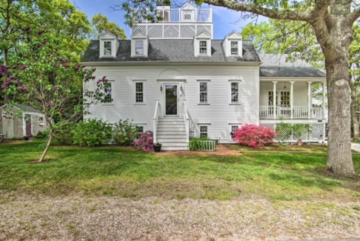 Charming 5-bedroom Home Close To Beach! - Falmouth, MA