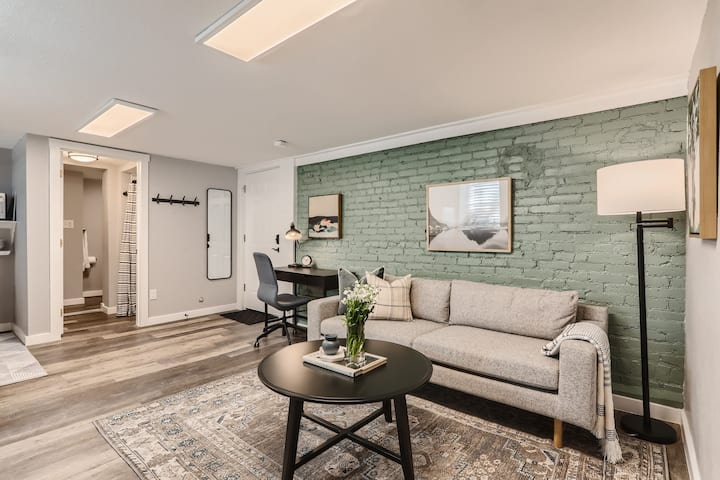 Cloud By Modern Midstay | 1block To City Park #C16 - Denver, CO