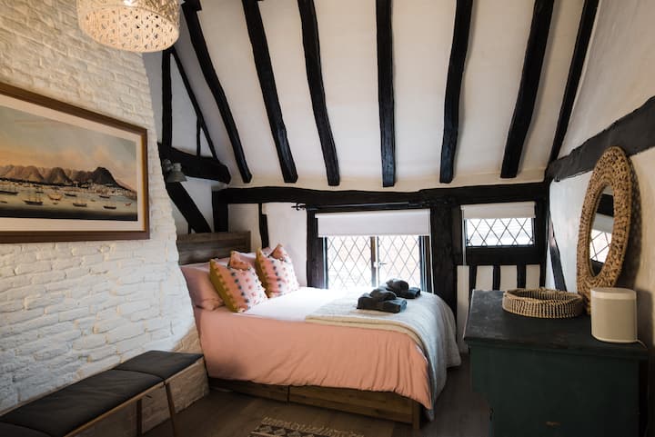 10 Best Pet-Friendly Airbnbs In Rye, UK - Updated 2024 | Trip101