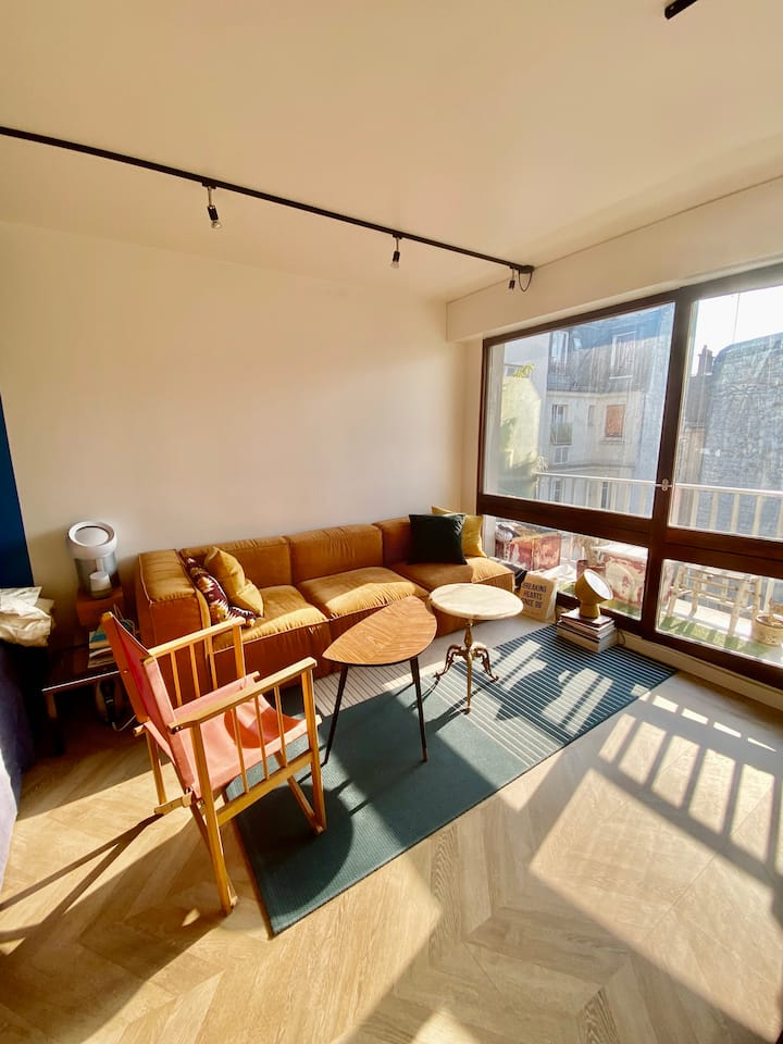 Designed Apartment With Balcony Next To Montmartre - Paris