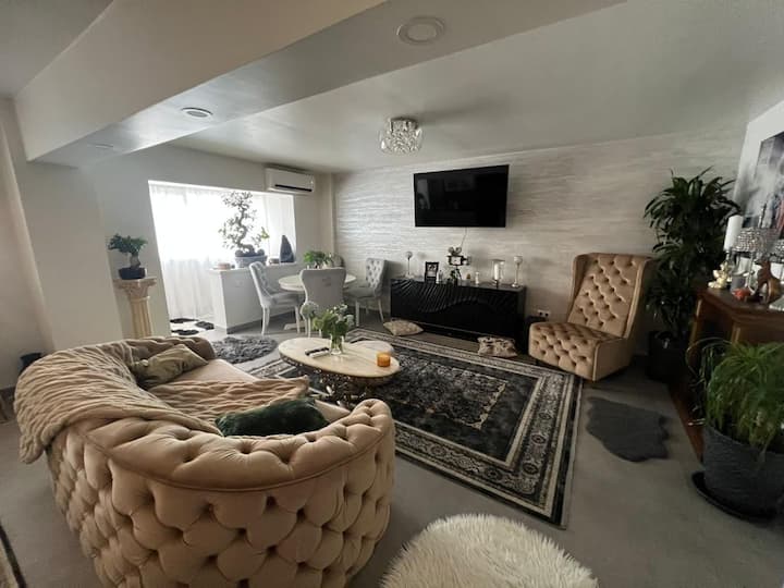 Apartament Incantator Central - Câmpina