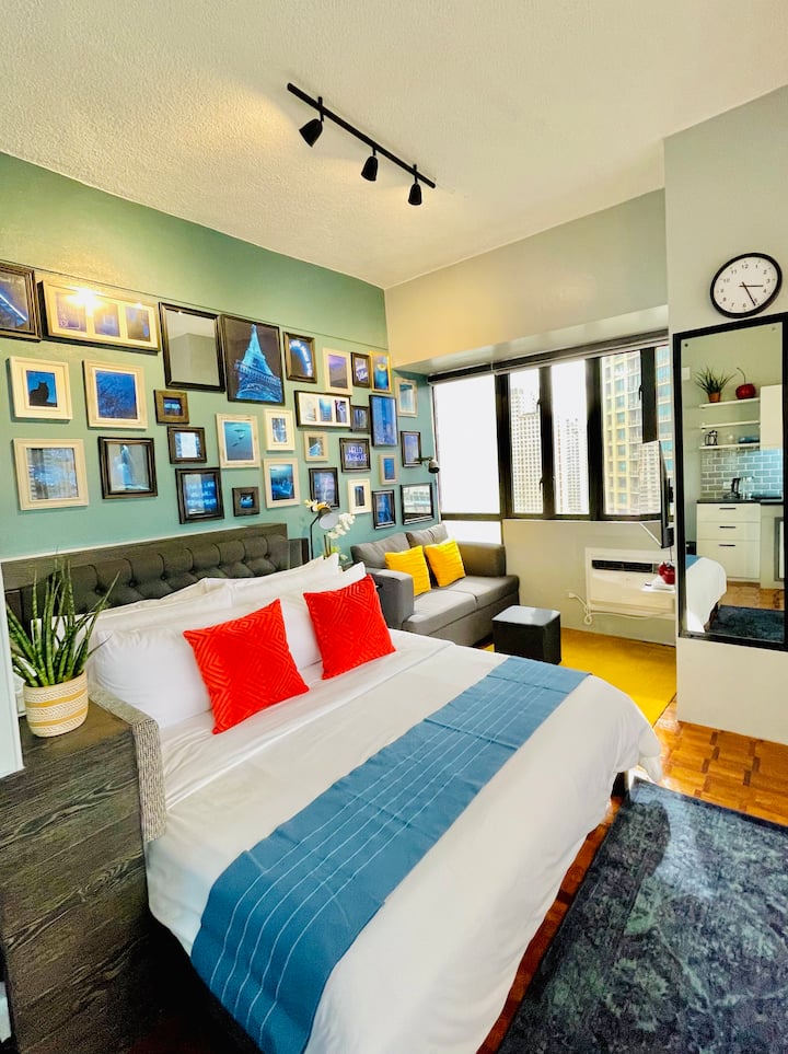 Corner View Oasis @Greenbelt Mall +Netflix - Makati