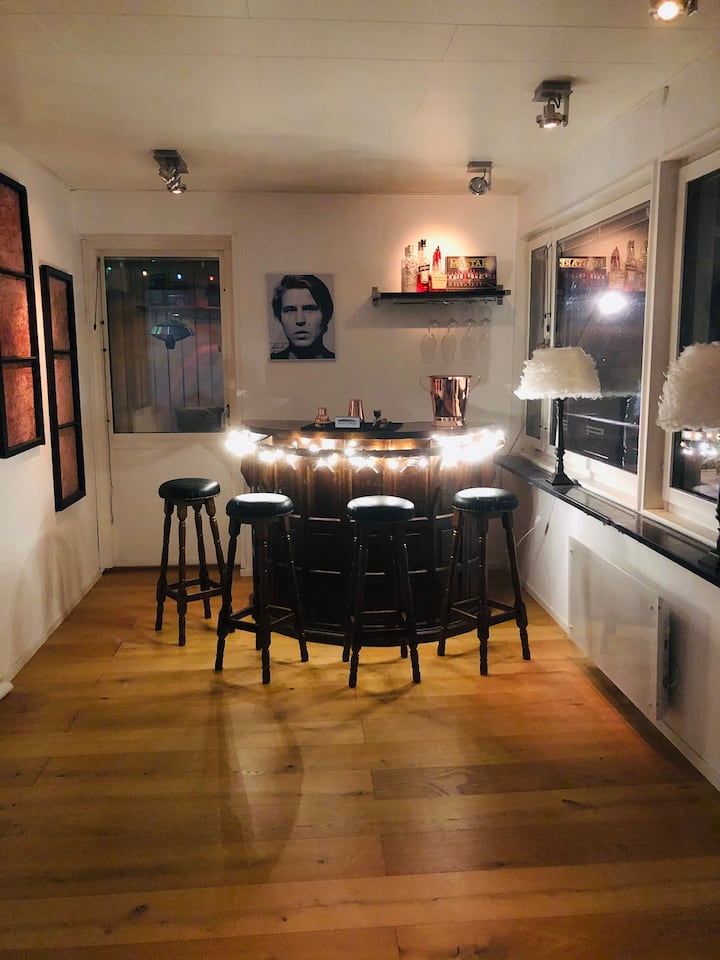 Trevligt Kedjehus Med Bubbelpool Och Havsutsikt - Norrköping