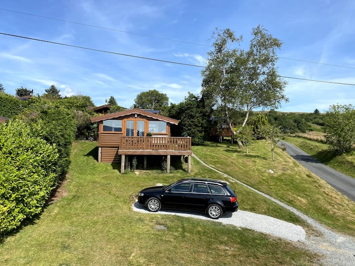 Cosy Log Cabin 2 Bedroom Self Catering - North Wales