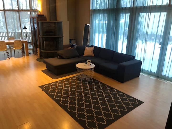 Kotimaailma - Viihtyisä Omakotitalo 9hlölle - Helsinki