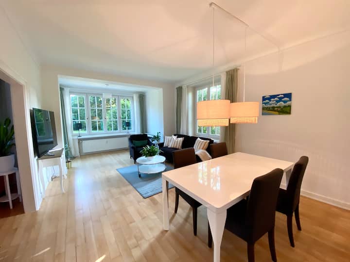 Central Apartment With A Big Garden Near The Beach - Hamburg