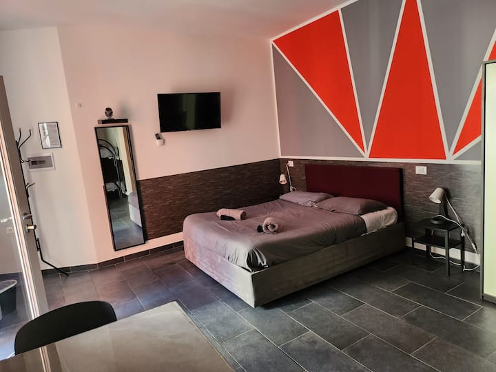 Turin Metro Young - Batman Room - Turin