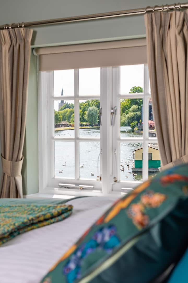 Tramway House -  With River Views - Cotswolds