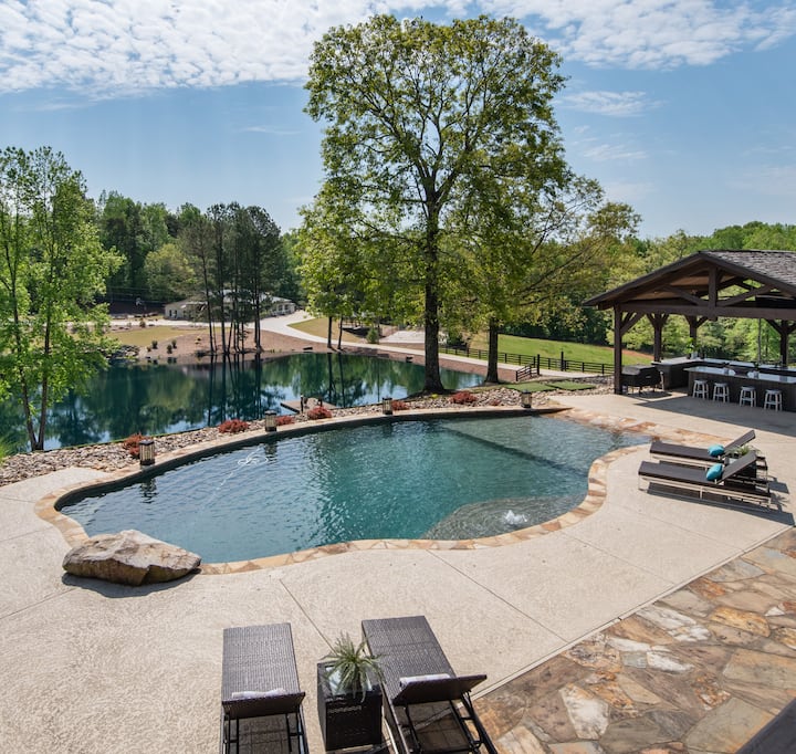 Luxury Estate With Farm Vibes & A Waterfront View. - Amicalola Falls Campground, Dawsonville