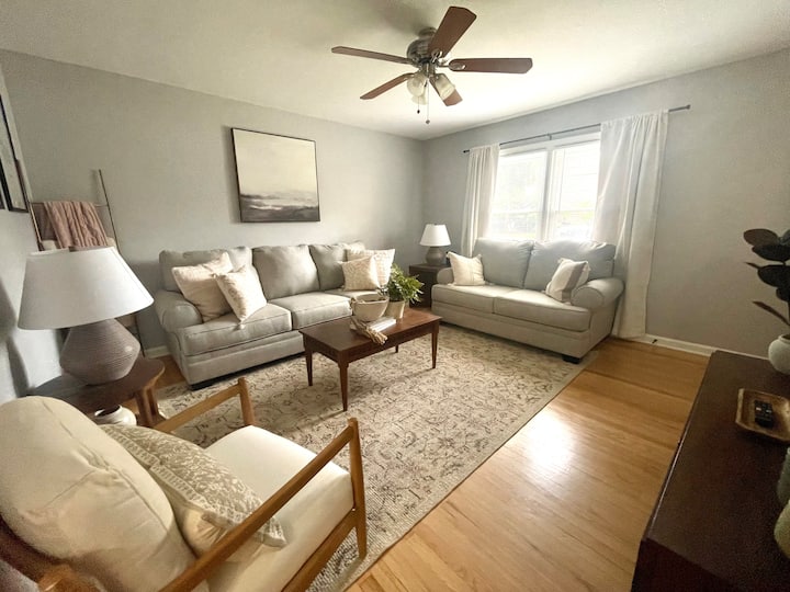 Remodeled Apartment With Lovely Outdoor Space! - Murray Hill, KY