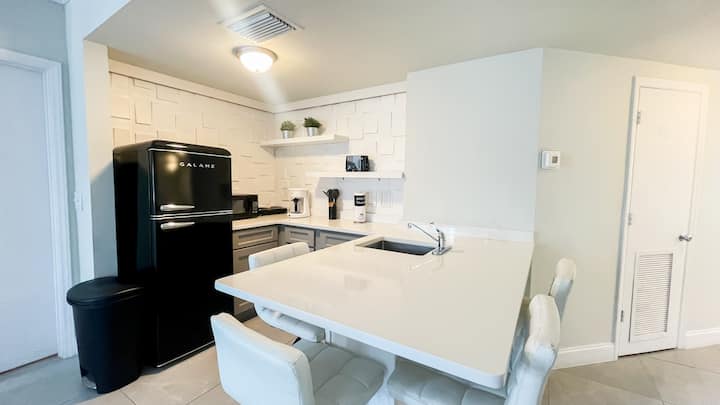 Lovely 2bd/2ba Apartment Minutes From Universal - Orlando, FL