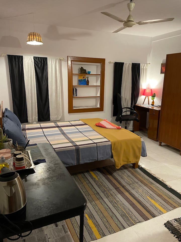 Tranquil Terrace Spacious Private Room With Cooler - Bengaluru