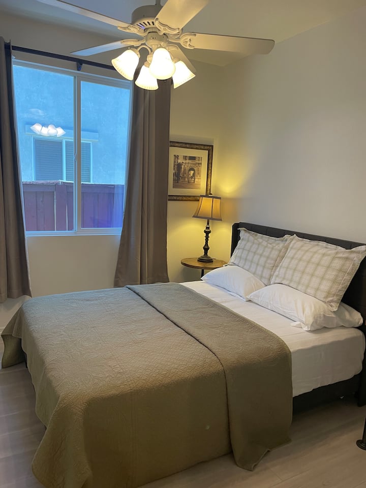 A Quiet Small Private Room With Bathroom - Fontana, CA