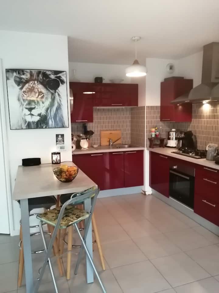 Chambre Privée, Maison Proche Aéroport - Bordeaux