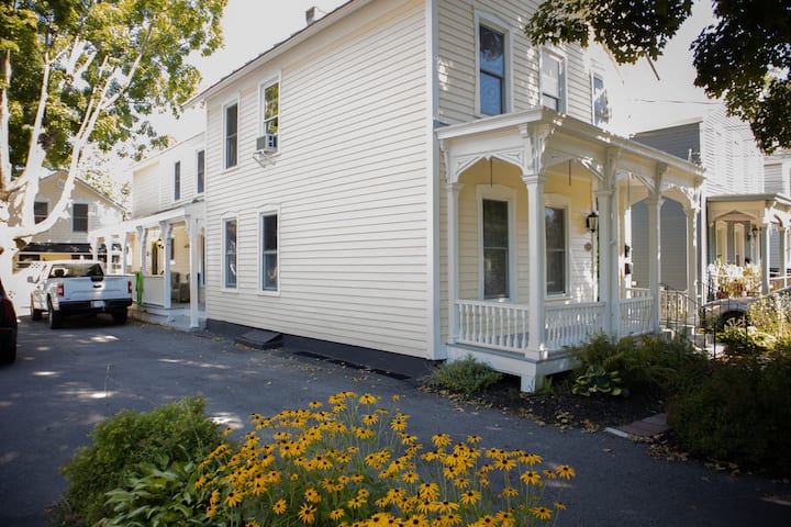 Historic House Downtown Saratoga Springs - Saratoga Springs, NY