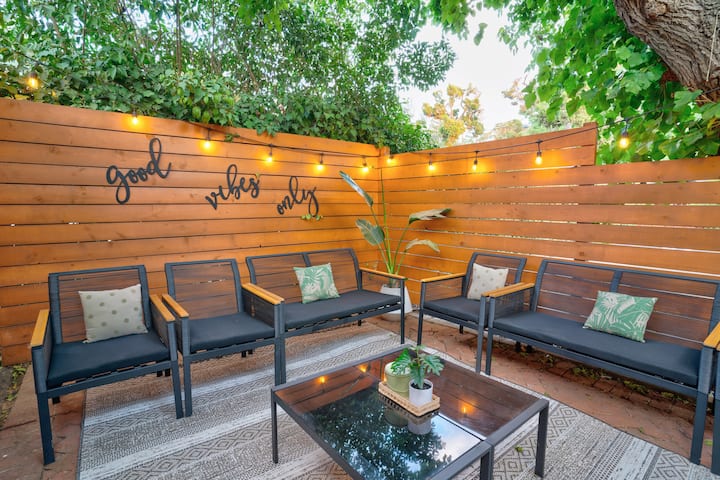 Summer Retreat •Backyard Oasis• King Bed - Fresno, CA