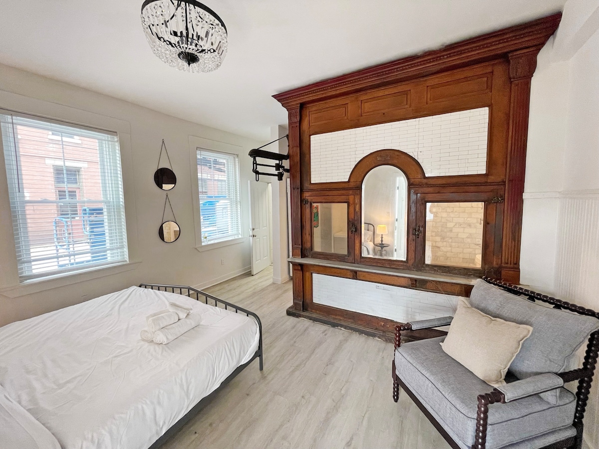 Walk Everywhere from this Stunning Remodel in OTR - Condominiums for ...