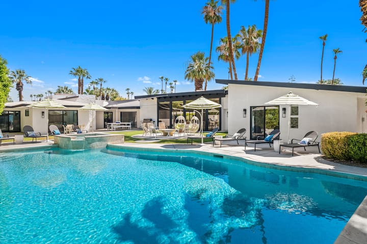 Stunning 5 Bed/5 Bath Palm Springs Dream House - Palm Springs, CA