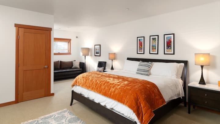 Walking Distance To The Ferry Studio Katsura - Bainbridge Island