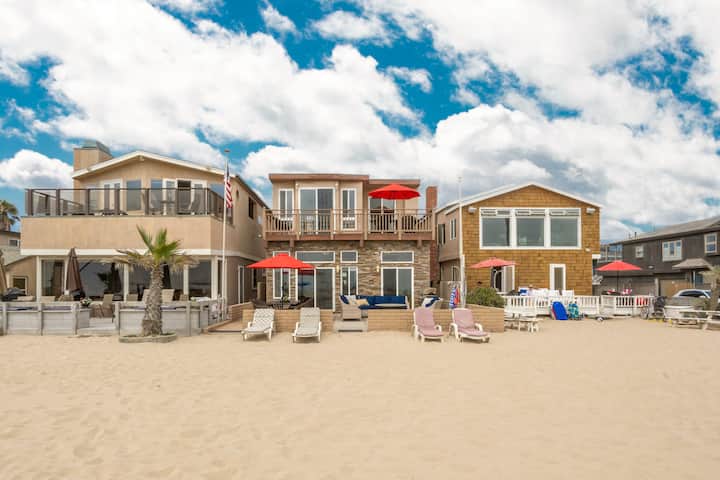 Giant Oceanfront Duplex On 41st W/ Patio On Sand - Newport Beach, CA