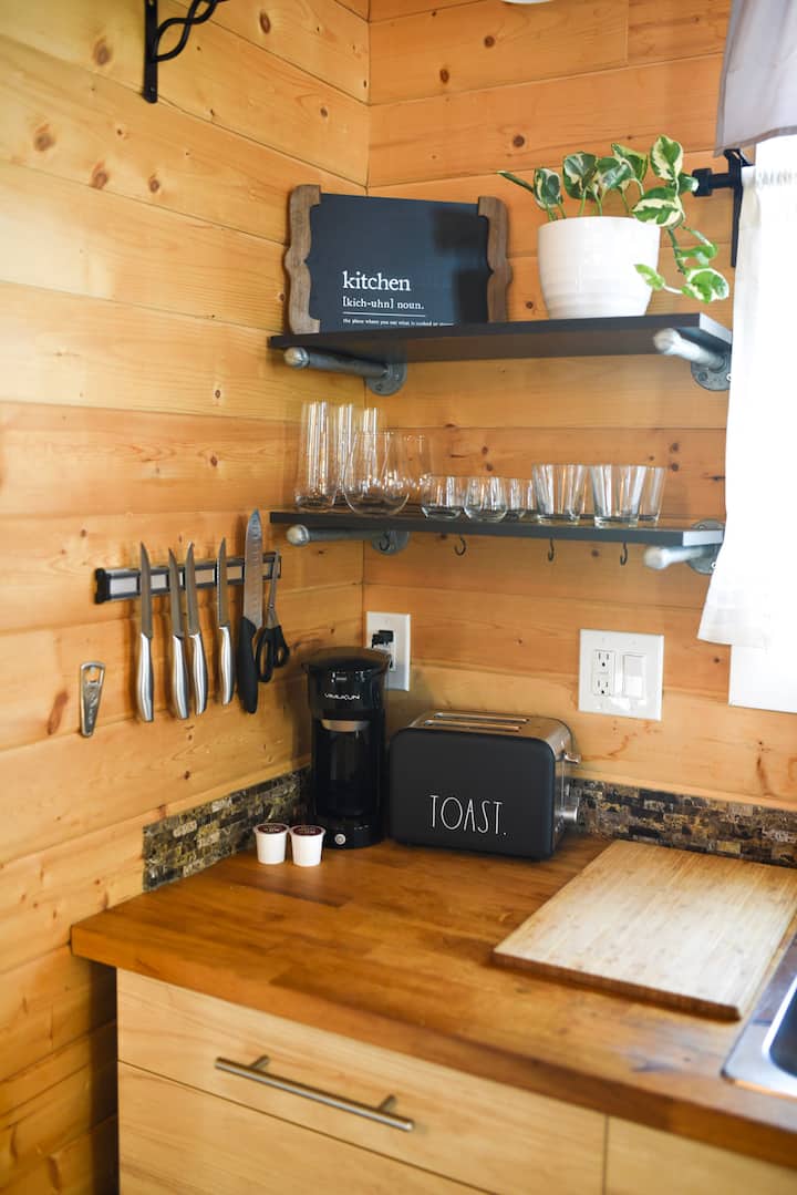 Delightfultiny Home - Mission Ridge Ski Resort, WA