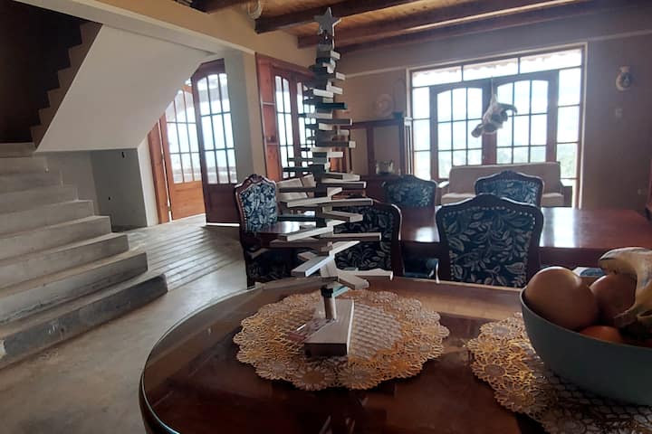 Estancia El Tayo - Casa De Campo Con Hermosa Vista - Peru
