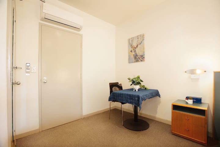Cbd Premium Location Studio - Adelaide