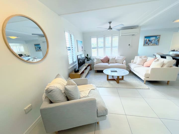 2 Bed Unit On Mooloolaba Esplanade 50 M From Beach - Buderim