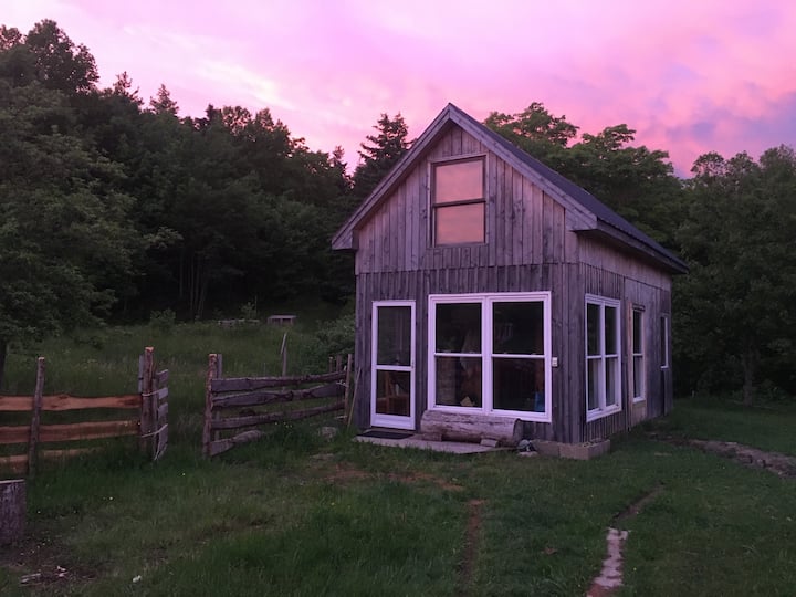 Backyard Farm Cabin - Inverness