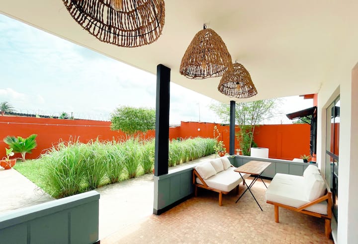 Cosy Vintage Villa With A Beautiful Garden - Lomé