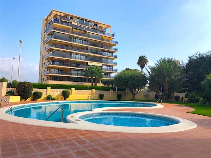 Espacioso Apartamento 2 Dorm Con Piscina Y Parking - Calp