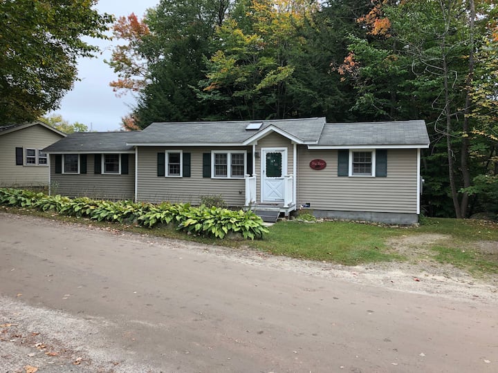 Lovely 2 Br Cottage With Beach Access On Newfound - Danbury, NH