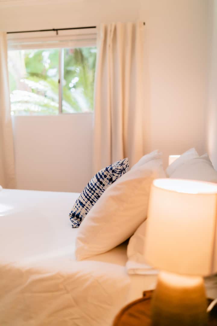 Cozy Room Walking Distance From Ponto Beach - Carlsbad, CA
