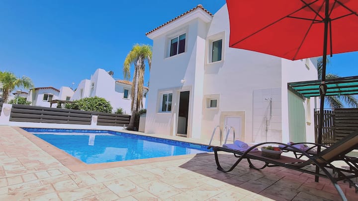 Stay: Sunny Bay Villa | Walk To Beach| Quiet Area - Ayia Napa