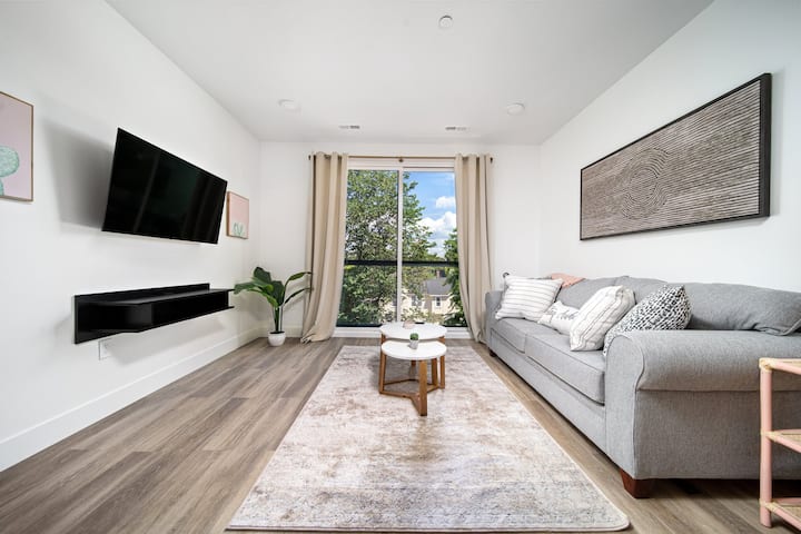 New Slabtown Suites On Front Street Unit 303 - Traverse City, MI