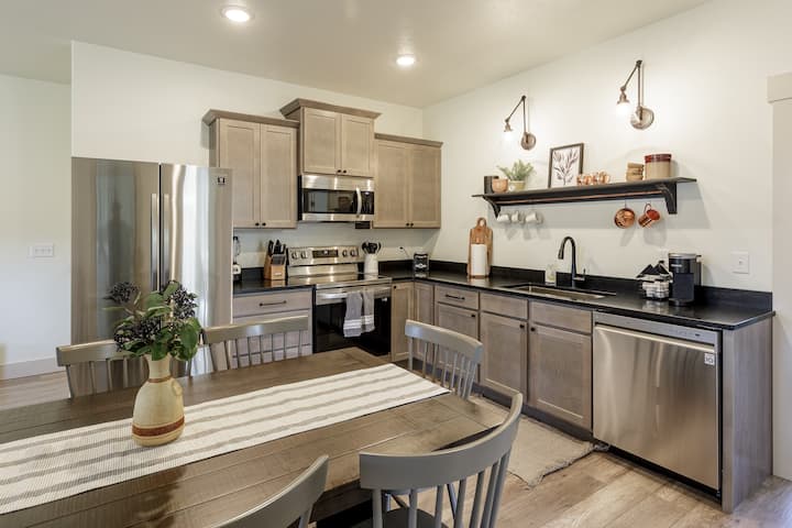 Two Bedroom With Mountain Views 139b - Hamilton, MT