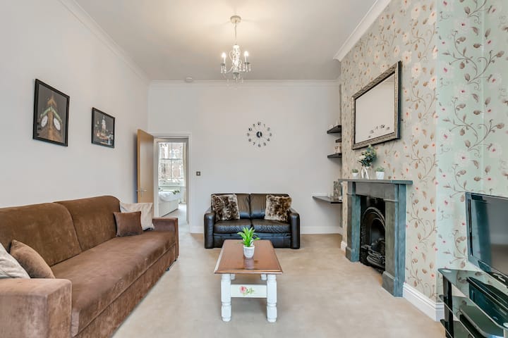 Beautiful & Cosy Hammersmith Apartment - London