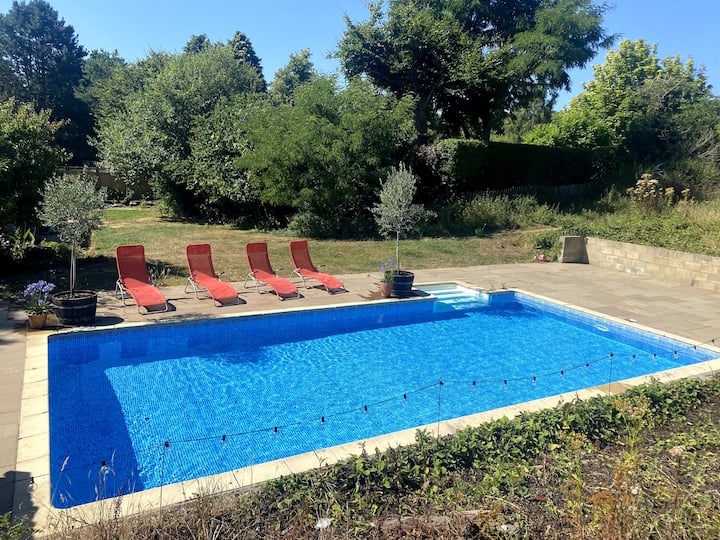 Woodland Yurt With Swimming Pool - Knepp Castle Estate