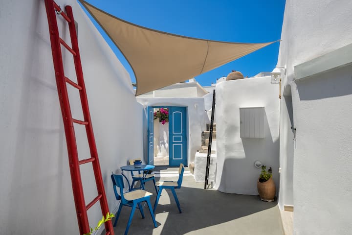 Art Of Barrel - Santorini