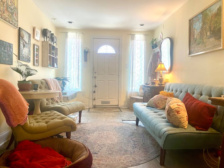 Unique Townhouse In Vibrant East Passyunk Square - Spruce Hill - Philadelphia
