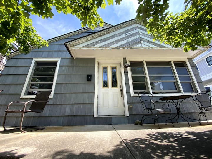 Quaint 2 Bed Room Home, Short Walk To Beach - Egg Harbor Township, NJ