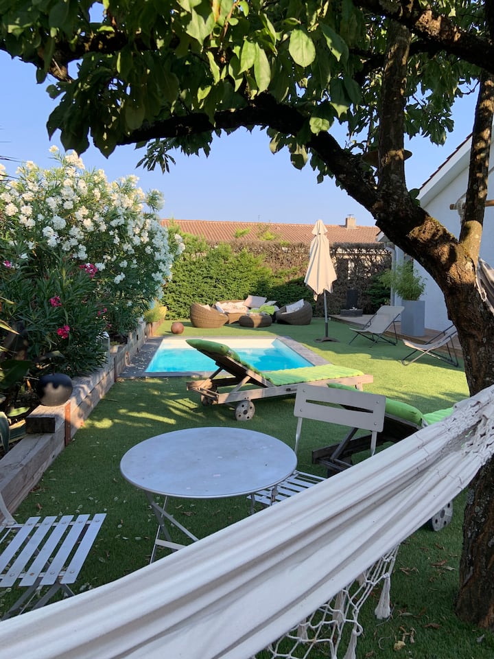 Maison Charmante Avec Piscine Et Poêle à Bois - Carbon-Blanc