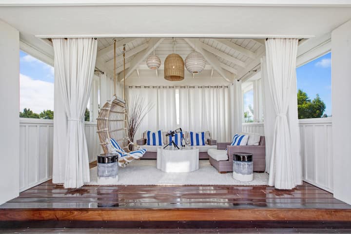 French Contemporary Home In 5 Star Resort! - Napa, CA